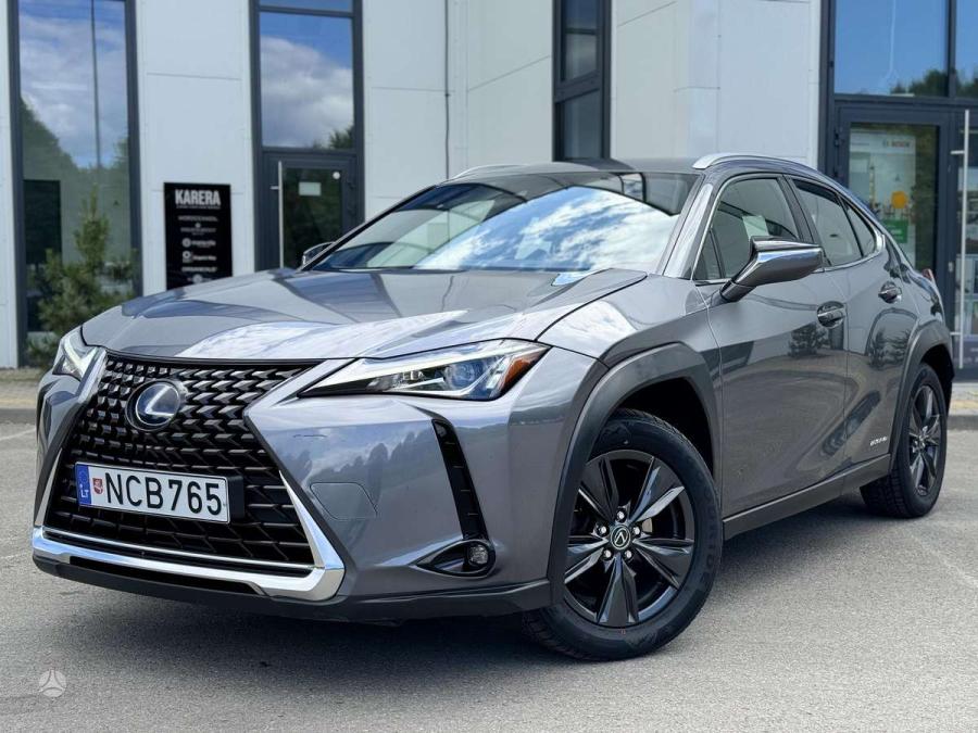 Grey Lexus UX 250h 2020 in Kaunas, with an engine capacity of 1.99 L and mileage of 158 thousand km for 19950 €, photo 6 on AUTOMOTO.COM.LV