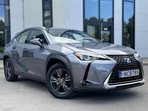 Grey Lexus UX 250h 2020 in Kaunas, with an engine capacity of 1.99 L and mileage of 158 thousand km for 19950 €, photo 7 on AUTOMOTO.COM.LV