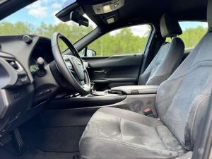 Grey Lexus UX 250h 2020 in Kaunas, with an engine capacity of 1.99 L and mileage of 158 thousand km for 19950 €, photo 16 on AUTOMOTO.COM.LV