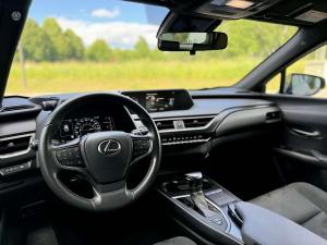 Grey Lexus UX 250h 2020 in Kaunas, with an engine capacity of 1.99 L and mileage of 158 thousand km for 19950 €, photo 20 on AUTOMOTO.COM.LV