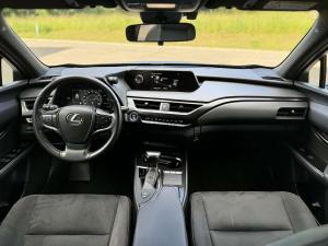 Grey Lexus UX 250h 2020 in Kaunas, with an engine capacity of 1.99 L and mileage of 158 thousand km for 19950 €, photo 21 on AUTOMOTO.COM.LV