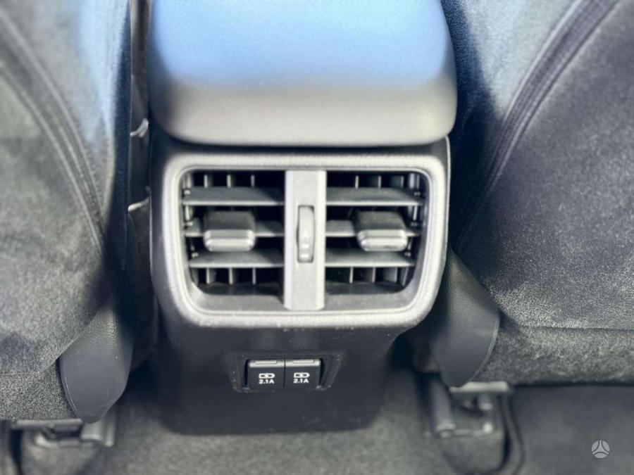 Grey Lexus UX 250h 2020 in Kaunas, with an engine capacity of 1.99 L and mileage of 158 thousand km for 19950 €, photo 27 on AUTOMOTO.COM.LV
