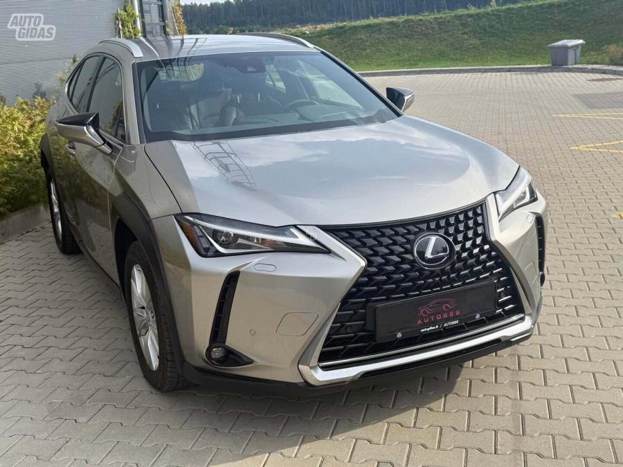 Pelēks Lexus UX 250h 2020 Viļņa, ar dzinēja tilpumu 2.00 L un nobraukumu 144 tūkst. km par 21500 €, foto 5 vietnē AUTOMOTO.COM.LV