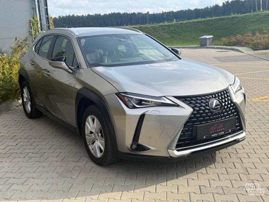 Pelēks Lexus UX 250h 2020 Viļņa, ar dzinēja tilpumu 2.00 L un nobraukumu 144 tūkst. km par 21500 €, foto 6 vietnē AUTOMOTO.COM.LV
