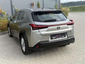 Pelēks Lexus UX 250h 2020 Viļņa, ar dzinēja tilpumu 1.99 L un nobraukumu 144 tūkst. km par 20800 €, foto 8 vietnē AUTOMOTO.COM.LV