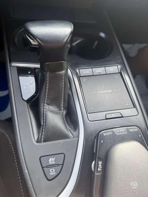 Pelēks Lexus UX 250h 2020 Viļņa, ar dzinēja tilpumu 1.99 L un nobraukumu 144 tūkst. km par 20800 €, foto 17 vietnē AUTOMOTO.COM.LV