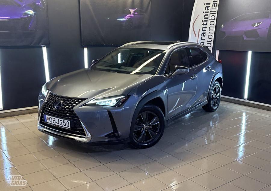 Pelēks Lexus UX 250h 2020 Avižieniai, ar dzinēja tilpumu 2.00 L un nobraukumu 181 tūkst. km par 20550 €, foto 1 vietnē AUTOMOTO.COM.LV