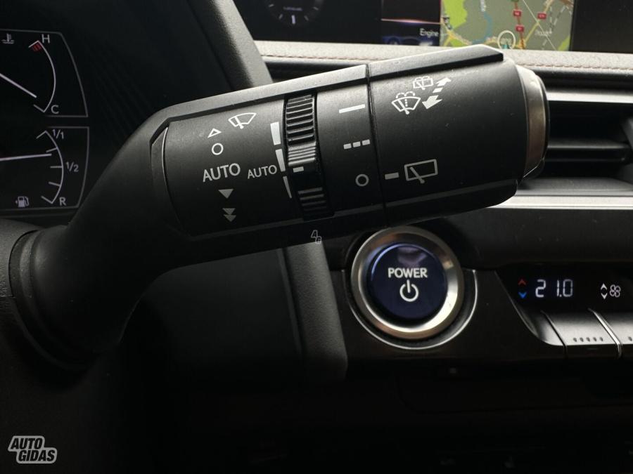 Pelēks Lexus UX 250h 2020 Avižieniai, ar dzinēja tilpumu 2.00 L un nobraukumu 181 tūkst. km par 20550 €, foto 14 vietnē AUTOMOTO.COM.LV