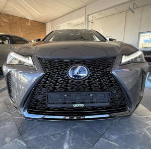 Grey Lexus UX 250h 2021 in Panevezys, with an engine capacity of 1.99 L and mileage of 108 thousand km for 25500 €, photo 5 on AUTOMOTO.COM.LV