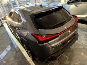 Grey Lexus UX 250h 2021 in Panevezys, with an engine capacity of 1.99 L and mileage of 108 thousand km for 25500 €, photo 10 on AUTOMOTO.COM.LV