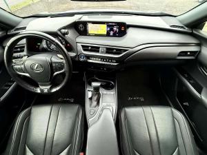 Grey Lexus UX 250h 2021 in Panevezys, with an engine capacity of 1.99 L and mileage of 108 thousand km for 25500 €, photo 15 on AUTOMOTO.COM.LV