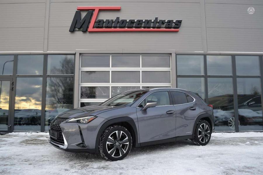 Pelēks Lexus UX 250h 2021 Viļņa, ar dzinēja tilpumu 1.99 L un nobraukumu 96 tūkst. km par 25000 €, foto 1 vietnē AUTOMOTO.COM.LV
