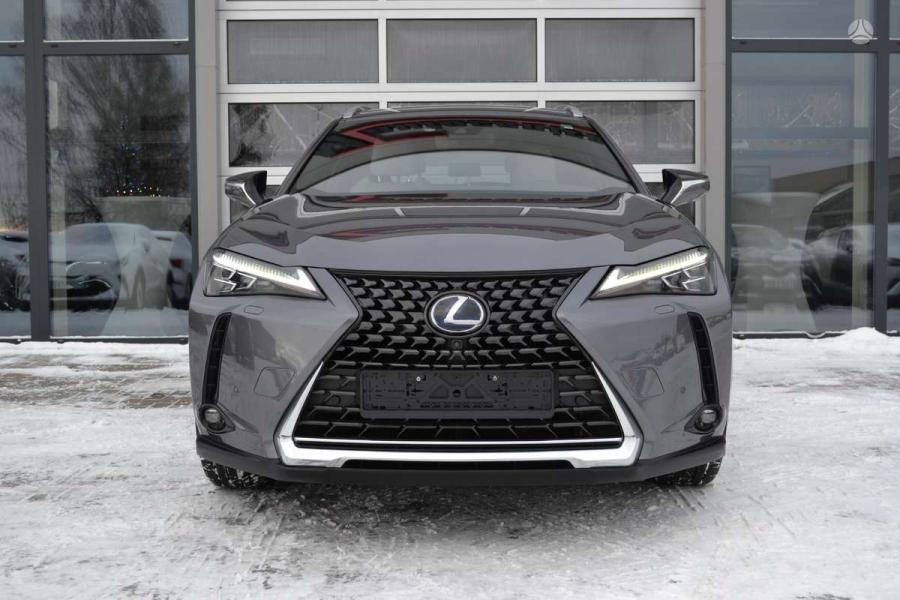 Pelēks Lexus UX 250h 2021 Viļņa, ar dzinēja tilpumu 1.99 L un nobraukumu 96 tūkst. km par 25000 €, foto 3 vietnē AUTOMOTO.COM.LV