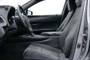 Grey Lexus UX 250h 2021 in Vilnius, with an engine capacity of 1.99 L and mileage of 120 thousand km for 24900 €, photo 12 on AUTOMOTO.COM.LV