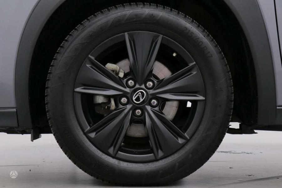 Grey Lexus UX 250h 2021 in Vilnius, with an engine capacity of 1.99 L and mileage of 120 thousand km for 24900 €, photo 16 on AUTOMOTO.COM.LV