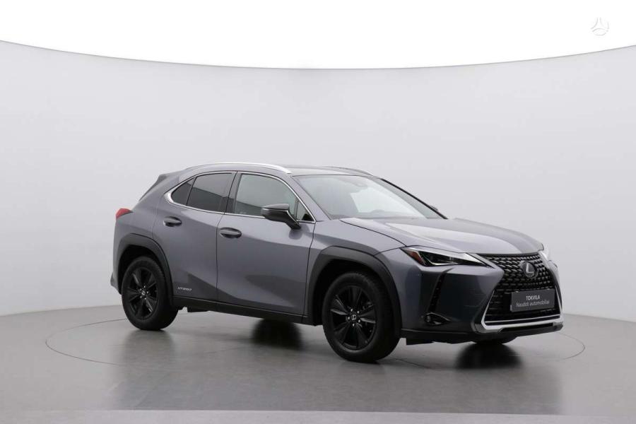 Grey Lexus UX 250h 2021 in Vilnius, with an engine capacity of 1.99 L and mileage of 120 thousand km for 24900 €, photo 19 on AUTOMOTO.COM.LV