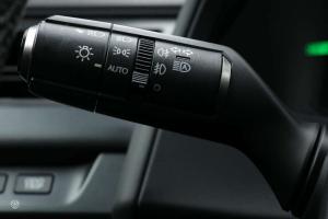 Grey Lexus UX 250h 2021 in Vilnius, with an engine capacity of 1.99 L and mileage of 120 thousand km for 24900 €, photo 22 on AUTOMOTO.COM.LV