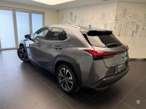 Pelēks Lexus UX 250h 2021 Kauņa, ar dzinēja tilpumu 1.99 L un nobraukumu 51 tūkst. km par 29500 €, foto 4 vietnē AUTOMOTO.COM.LV