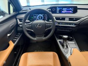 Pelēks Lexus UX 250h 2021 Kauņa, ar dzinēja tilpumu 1.99 L un nobraukumu 51 tūkst. km par 29500 €, foto 9 vietnē AUTOMOTO.COM.LV