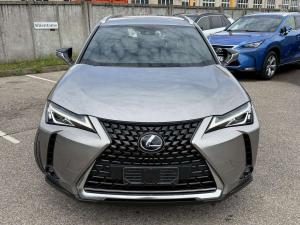 Grey Lexus UX 250h 2021 in Vilnius, with an engine capacity of 1.99 L and mileage of 115 thousand km for 19200 €, photo 5 on AUTOMOTO.COM.LV