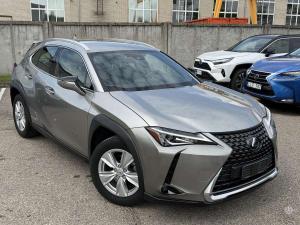 Grey Lexus UX 250h 2021 in Vilnius, with an engine capacity of 1.99 L and mileage of 115 thousand km for 19200 €, photo 7 on AUTOMOTO.COM.LV