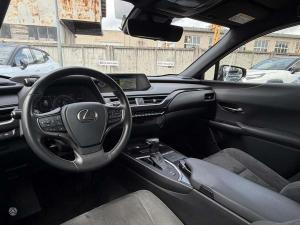 Grey Lexus UX 250h 2021 in Vilnius, with an engine capacity of 1.99 L and mileage of 115 thousand km for 19200 €, photo 14 on AUTOMOTO.COM.LV