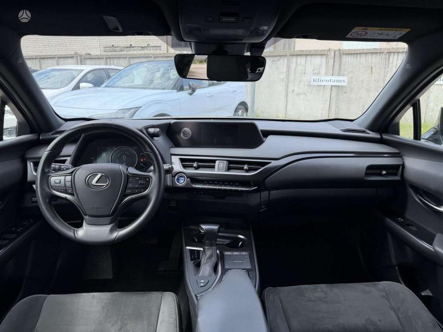 Grey Lexus UX 250h 2021 in Vilnius, with an engine capacity of 1.99 L and mileage of 115 thousand km for 19200 €, photo 15 on AUTOMOTO.COM.LV