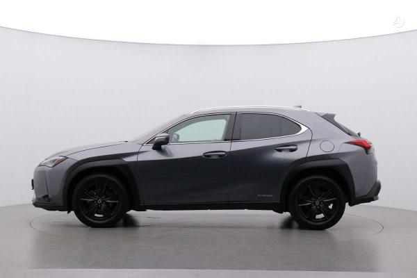 Lexus UX 250h 2021 in Vilnius on AUTOMOTO.COM.LV Grey Lexus UX 250h 2021 in Vilnius, with an engine capacity of 1.99 L and mileage of 120 thousand km for 24400 €, photo 4 on AUTOMOTO.COM.LV