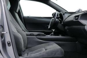 Grey Lexus UX 250h 2021 in Vilnius, with an engine capacity of 1.99 L and mileage of 120 thousand km for 24400 €, photo 9 on AUTOMOTO.COM.LV