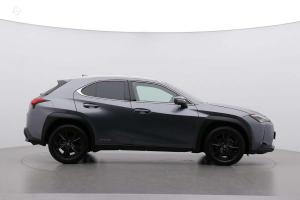 Grey Lexus UX 250h 2021 in Vilnius, with an engine capacity of 1.99 L and mileage of 120 thousand km for 24400 €, photo 17 on AUTOMOTO.COM.LV