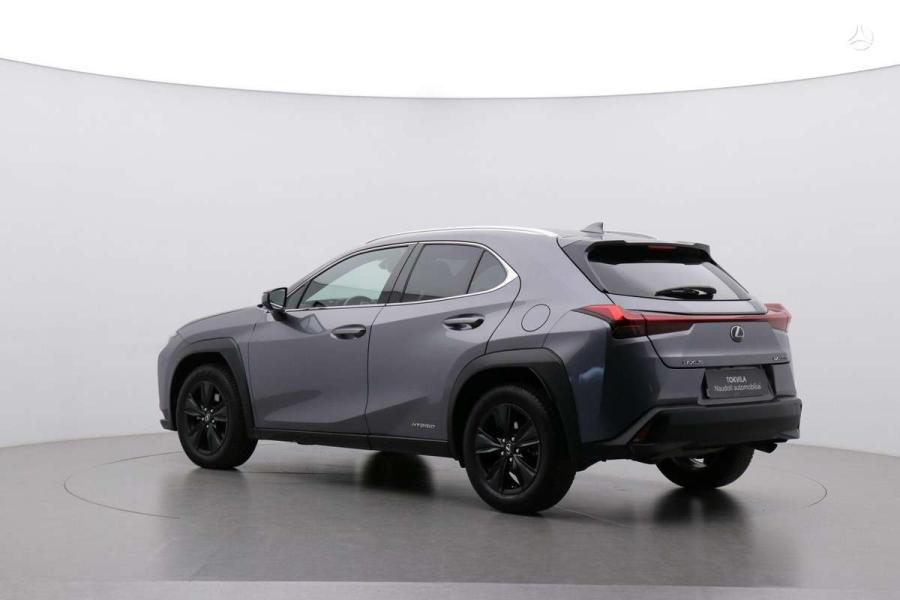 Grey Lexus UX 250h 2021 in Vilnius, with an engine capacity of 1.99 L and mileage of 120 thousand km for 24400 €, photo 18 on AUTOMOTO.COM.LV