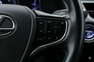 Grey Lexus UX 250h 2021 in Vilnius, with an engine capacity of 1.99 L and mileage of 120 thousand km for 24400 €, photo 25 on AUTOMOTO.COM.LV