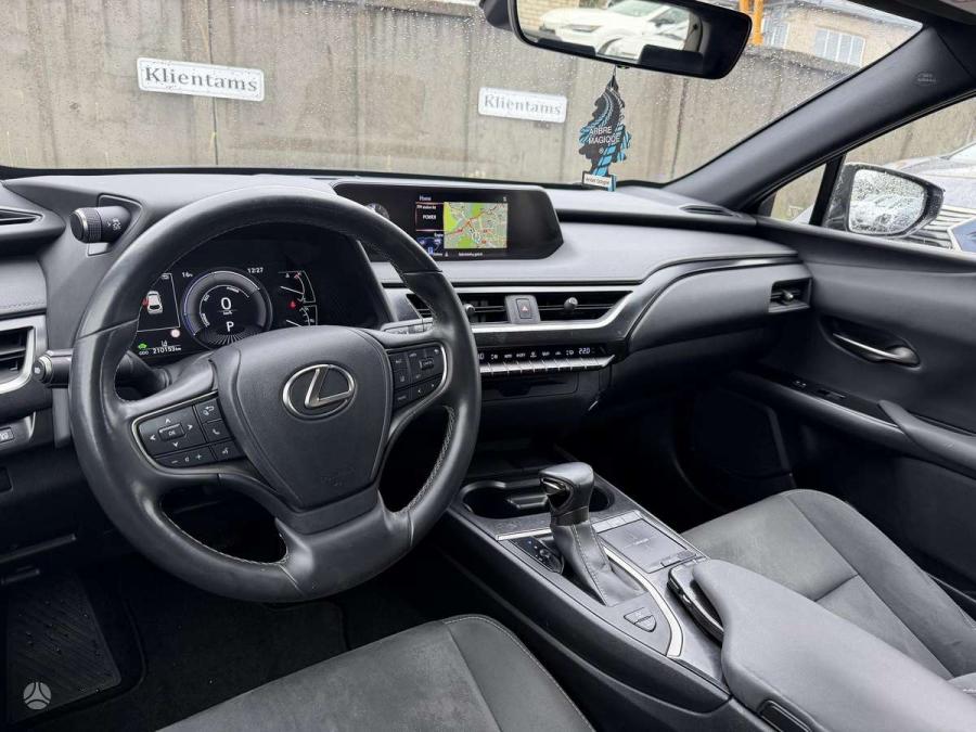 Pelēks Lexus UX 250h 2021 Viļņa, ar dzinēja tilpumu 1.99 L un nobraukumu 210 tūkst. km par 17900 €, foto 13 vietnē AUTOMOTO.COM.LV