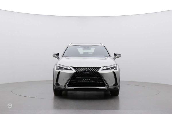Grey Lexus UX 250h 2022 in Vilnius, with an engine capacity of 1.99 L and mileage of 62 thousand km for 24900 €, photo 6 on AUTOMOTO.COM.LV