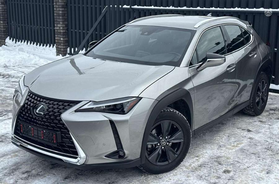 Pelēks Lexus UX 250h 2023 Utena, ar dzinēja tilpumu 1.99 L un nobraukumu 17 tūkst. km par 29750 €, foto 1 vietnē AUTOMOTO.COM.LV