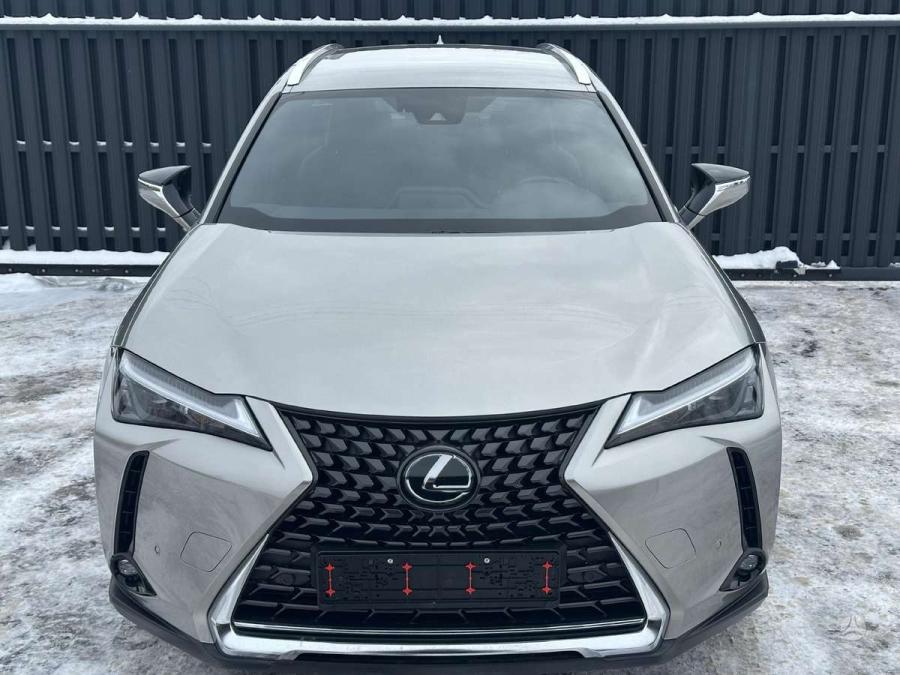 Pelēks Lexus UX 250h 2023 Viļņa, ar dzinēja tilpumu 1.99 L un nobraukumu 17 tūkst. km par 29800 €, foto 3 vietnē AUTOMOTO.COM.LV