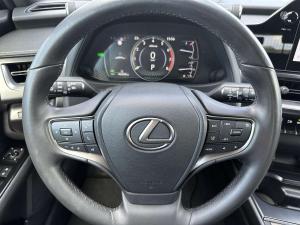 Pelēks Lexus UX 250h 2023 Viļņa, ar dzinēja tilpumu 2.00 L un nobraukumu 47 tūkst. km par 31750 €, foto 7 vietnē AUTOMOTO.COM.LV