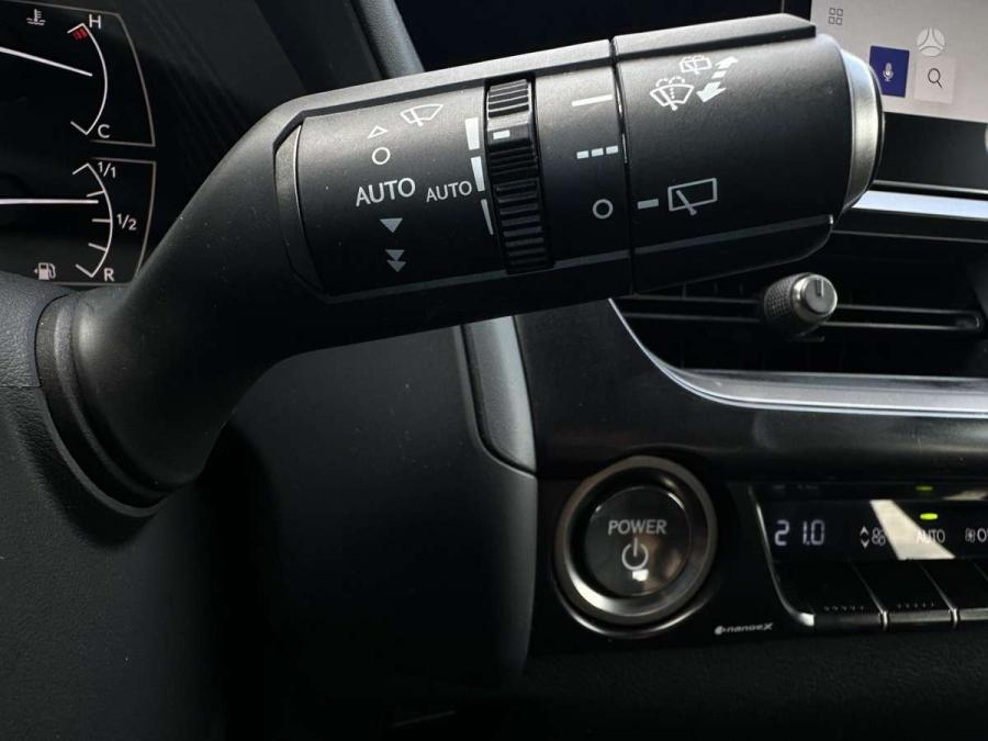 Pelēks Lexus UX 250h 2023 Viļņa, ar dzinēja tilpumu 2.00 L un nobraukumu 47 tūkst. km par 31750 €, foto 15 vietnē AUTOMOTO.COM.LV