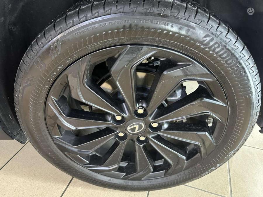 Pelēks Lexus UX 250h 2023 Viļņa, ar dzinēja tilpumu 2.00 L un nobraukumu 47 tūkst. km par 31750 €, foto 30 vietnē AUTOMOTO.COM.LV