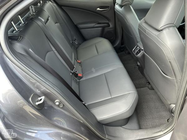 Grey Lexus UX 250h 2023 in Avizieniai, with an engine capacity of 2.00 L and mileage of 47 thousand km for 31750 €, photo 5 on AUTOMOTO.COM.LV