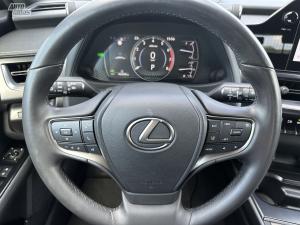 Серый Лексус UX 250h 2023 в Авиженяй, объемом двигателя 2.00 л и пробегом 47 тыс. км за 31750 €, фото 7 на AUTOMOTO.COM.LV