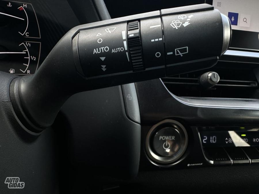 Серый Лексус UX 250h 2023 в Авиженяй, объемом двигателя 2.00 л и пробегом 47 тыс. км за 31750 €, фото 15 на AUTOMOTO.COM.LV