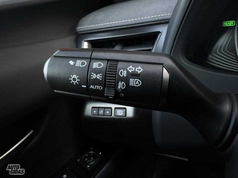 Серый Лексус UX 250h 2023 в Авиженяй, объемом двигателя 2.00 л и пробегом 137 тыс. км за 24950 €, фото 12 на AUTOMOTO.COM.LV