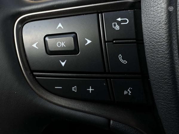 Pelēks Lexus UX 250h 2023 Viļņa, ar dzinēja tilpumu 2.00 L un nobraukumu 39 tūkst. km par 29950 €, foto 10 vietnē AUTOMOTO.COM.LV