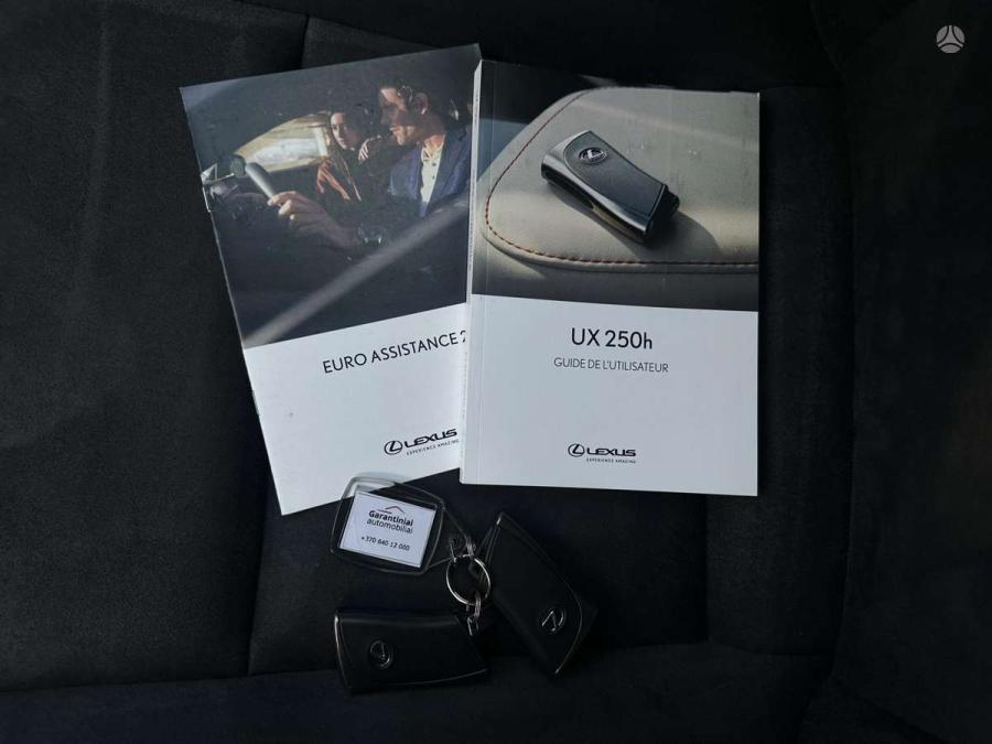 Grey Lexus UX 250h 2023 in Vilnius, with an engine capacity of 2.00 L and mileage of 137 thousand km for 24950 €, photo 29 on AUTOMOTO.COM.LV