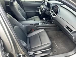 Grey Lexus UX 250h 2023 in Avizieniai, with an engine capacity of 2.00 L and mileage of 31 thousand km for 30950 €, photo 5 on AUTOMOTO.COM.LV