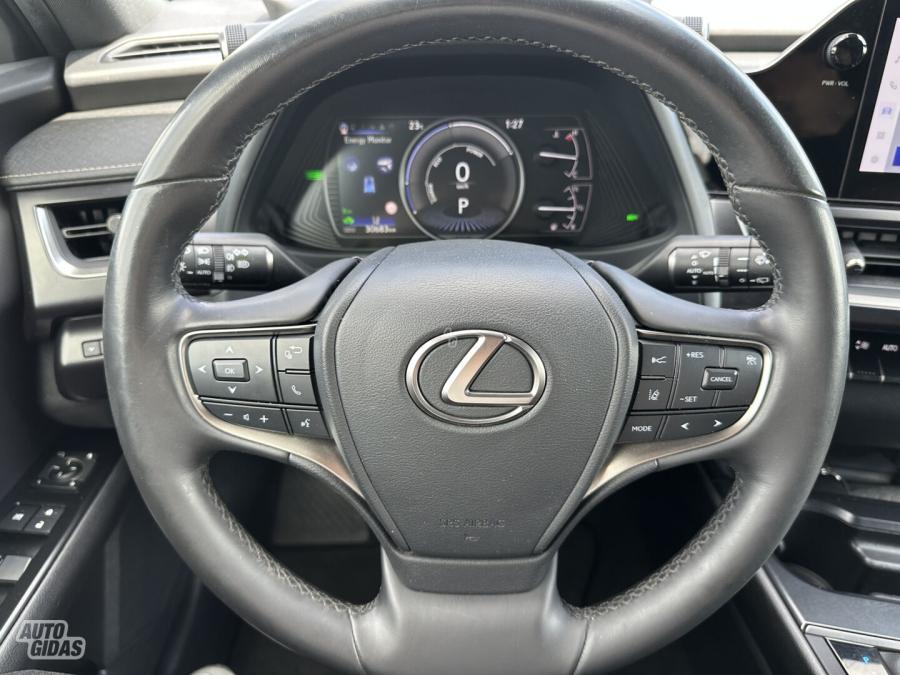 Grey Lexus UX 250h 2023 in Avizieniai, with an engine capacity of 2.00 L and mileage of 31 thousand km for 30950 €, photo 7 on AUTOMOTO.COM.LV