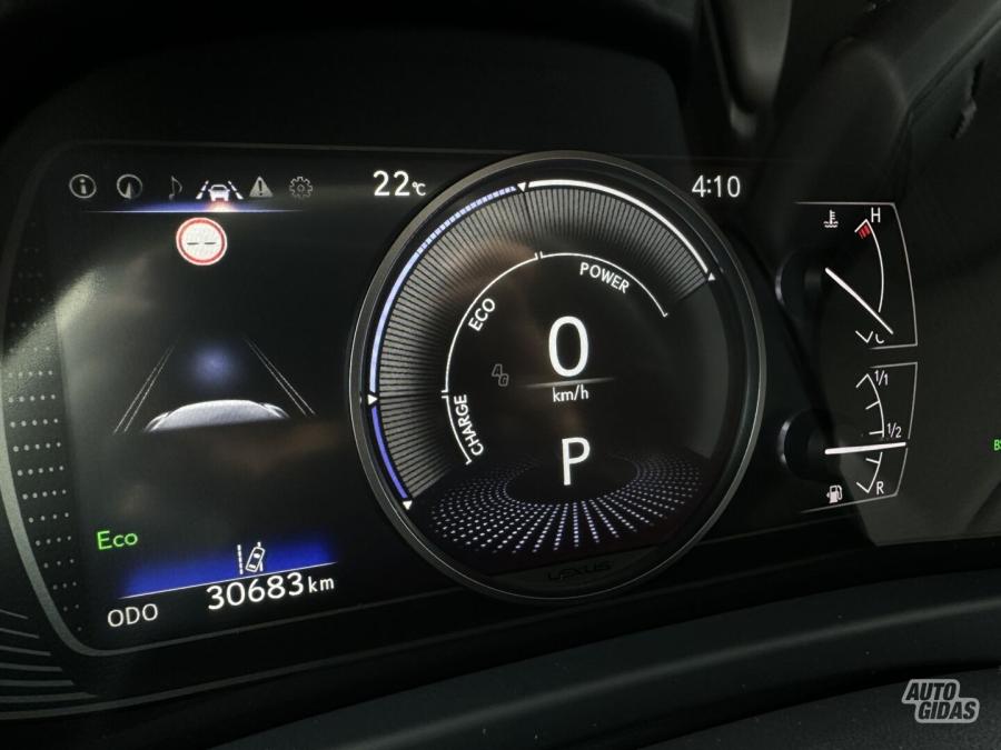 Grey Lexus UX 250h 2023 in Avizieniai, with an engine capacity of 2.00 L and mileage of 31 thousand km for 30950 €, photo 8 on AUTOMOTO.COM.LV