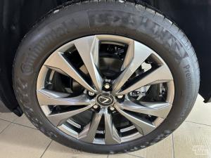 Grey Lexus UX 250h 2023 in Avizieniai, with an engine capacity of 2.00 L and mileage of 31 thousand km for 30950 €, photo 30 on AUTOMOTO.COM.LV