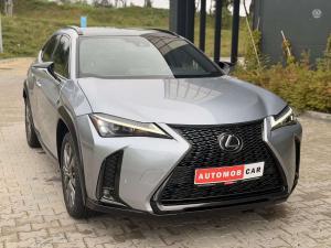 Grey Lexus UX 250h 2024 in Vilnius, with an engine capacity of 1.99 L and mileage of 61 thousand km for 31500 €, photo 4 on AUTOMOTO.COM.LV